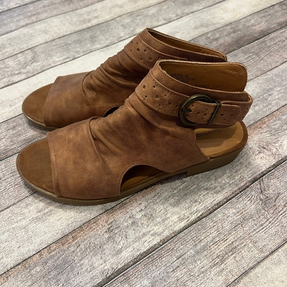 BareTraps | Shoes | Baretraps Sheridyn Tan Brown Boho Strappy Sandal ...